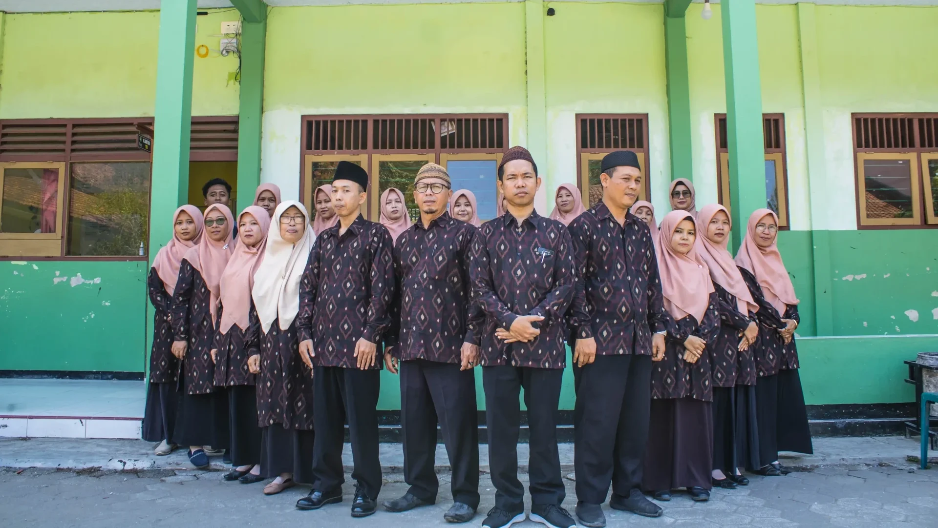 Guru - MTs Salafiyah Syafiiyah Grogolpenatus